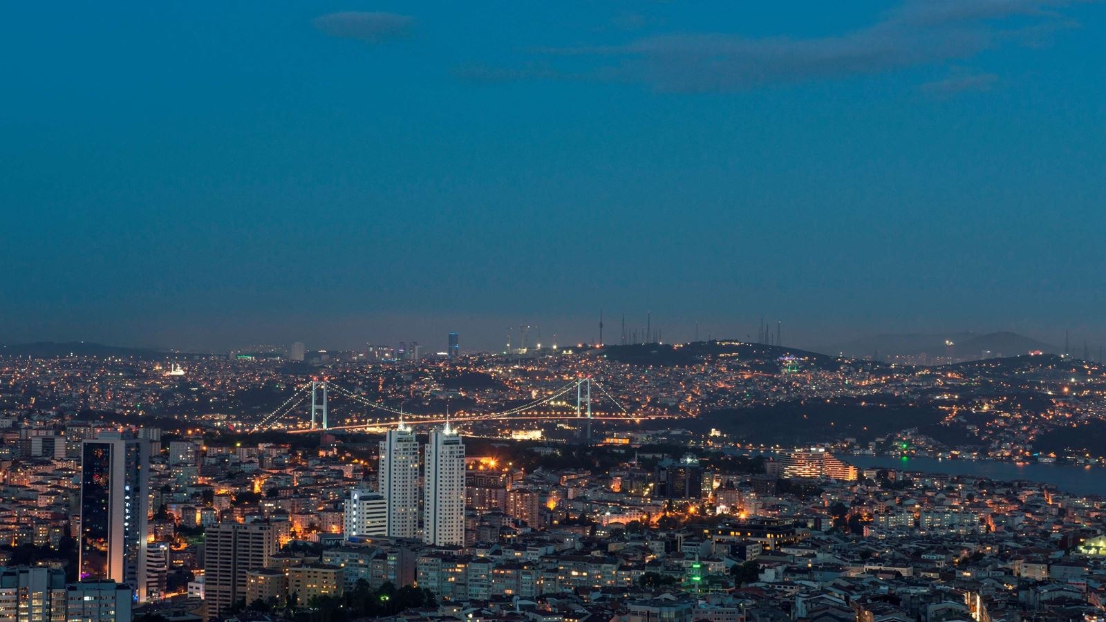 HILTON ISTANBUL BOMONTI 5 * | Coral Travel (Turcija, Istanbul)