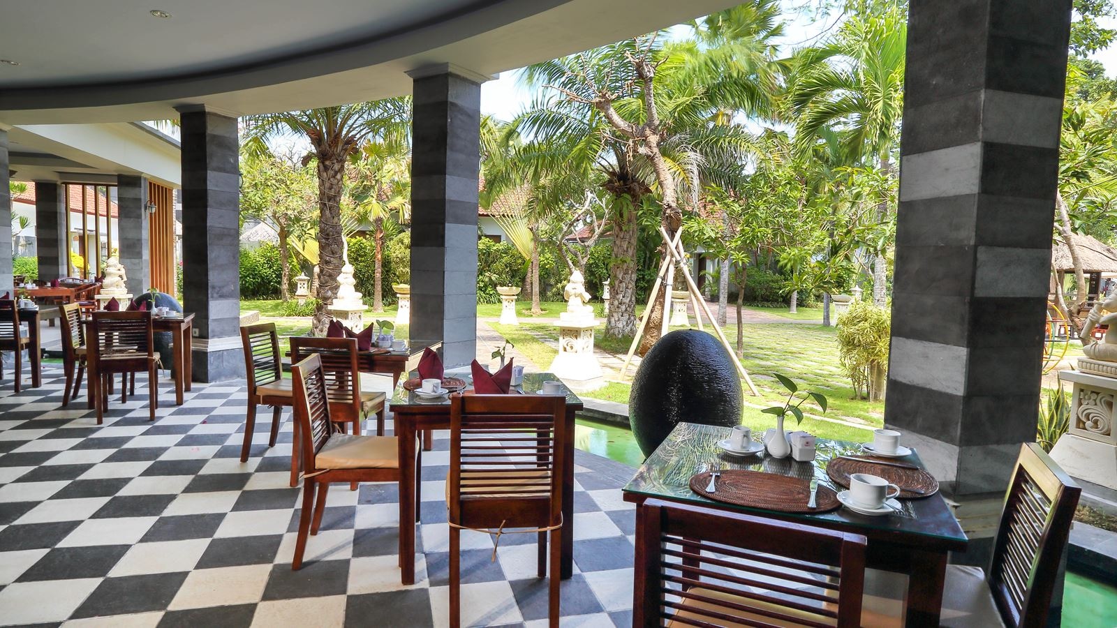 PURI SARON HOTEL 4 * | Coral Travel (Indonēzija, South Coast Bali)