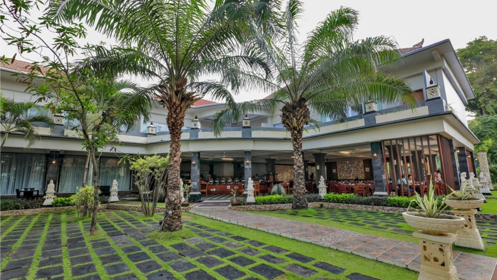 PURI SARON HOTEL 4 * | Coral Travel (Indonēzija, South Coast Bali)