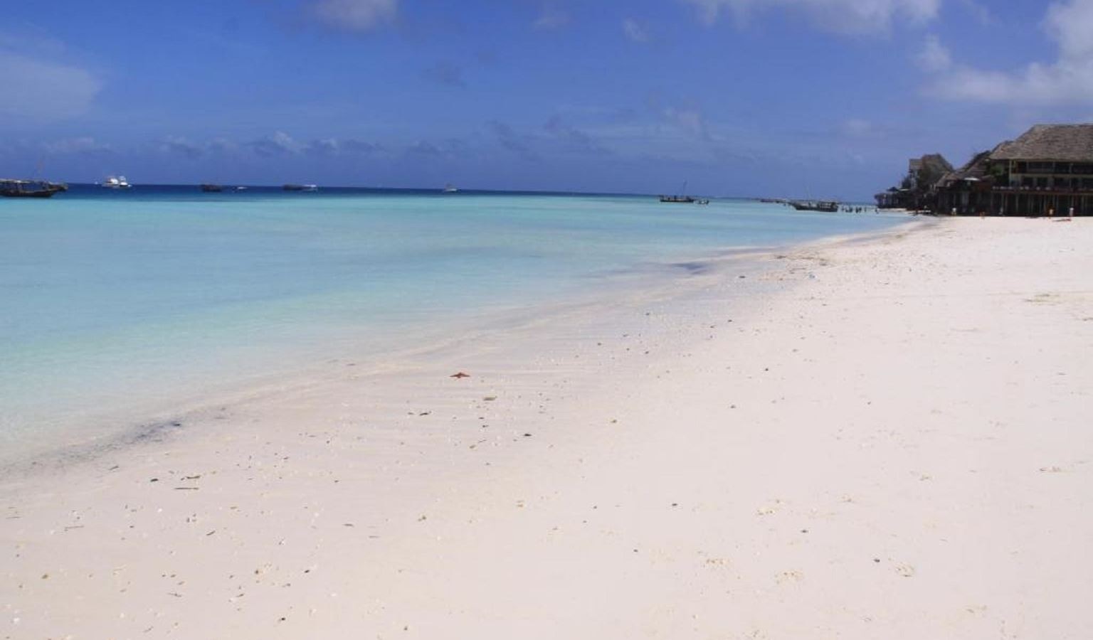 LANGI LANGI BEACH BUNGALOWS 3 * | Coral Travel (Tanzānija, Zanzibar ...
