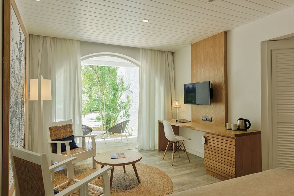 CANNONIER BEACHCOMBER GOLF RESORT & SPA 4 * | Coral Travel (Maurīcija ...
